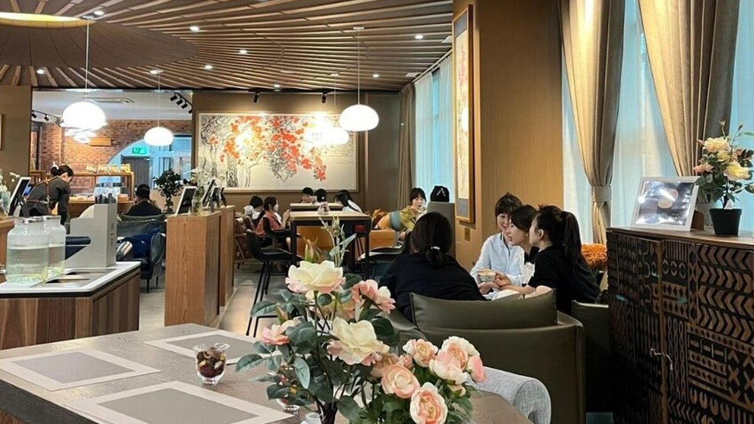 "Isn't this Gangnam?" The latest news from Pyongyang's cafes, a hot ...