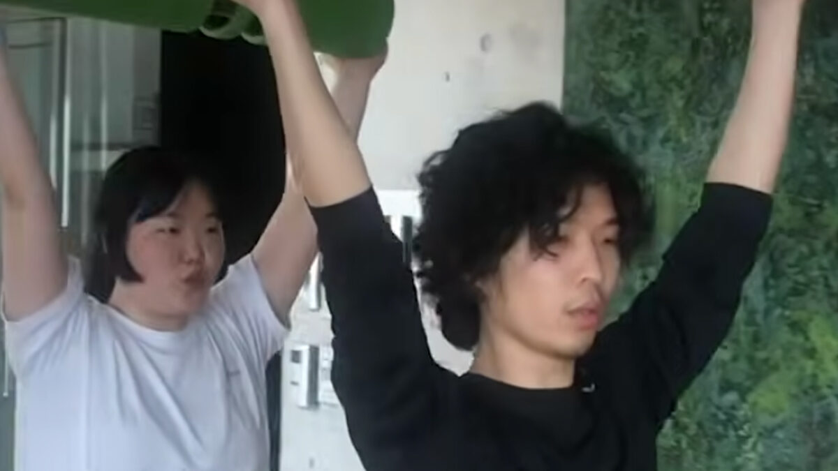 The shocking action AKMU's Lee Chan-hyuk took to protect his younger ...